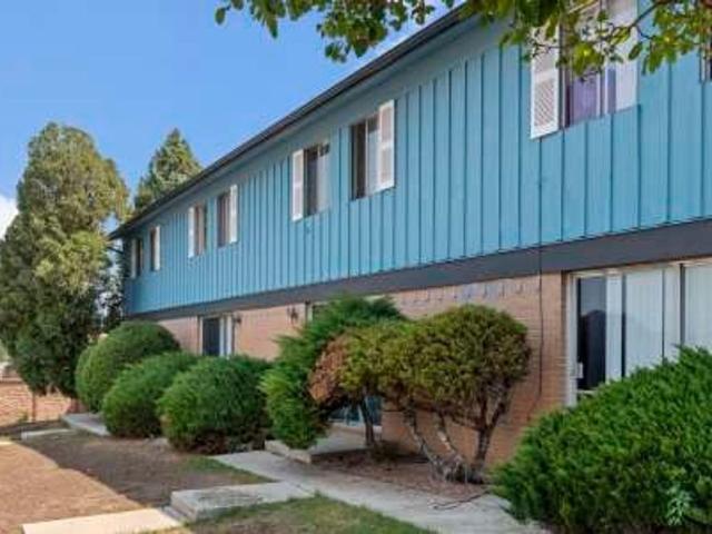 3125 E. Fountain Blvd. 3 Bedroom Apartment for Rent at 3125 E Fountain Blvd, Colorado Springs, CO 80910 Spring Creek