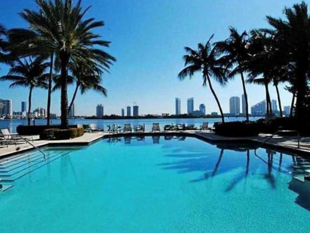 3125 184th St NE #1305, Aventura, FL 33160