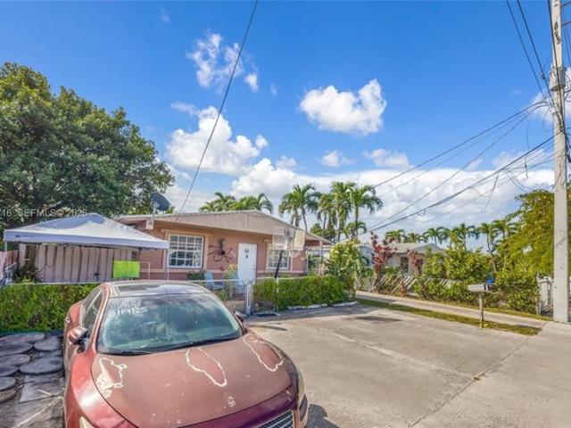 3126 NW 28th St, Miami, FL 33142