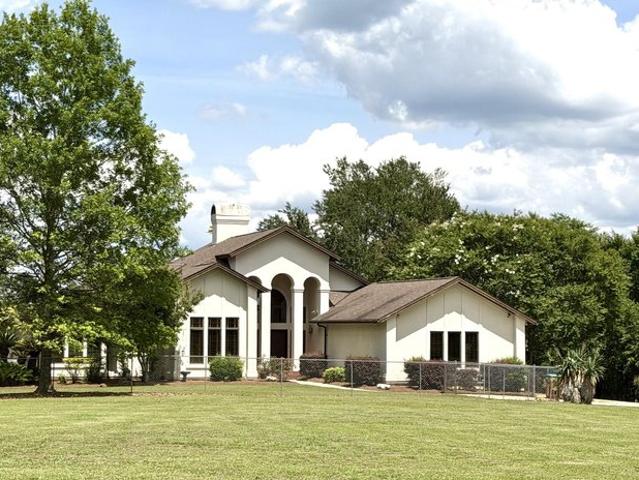 3126 and 3136 Fairbanks Ferry Rd, Havana, FL 32333