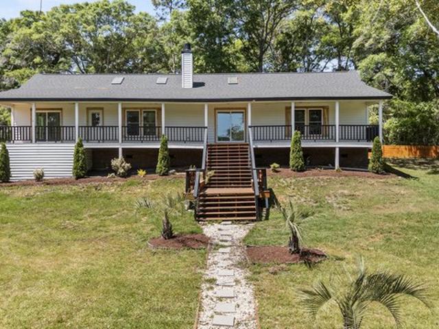 3126 Tradewinds Ave SW, Supply, NC 28462