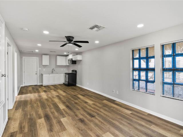 3127 Magnolia Street