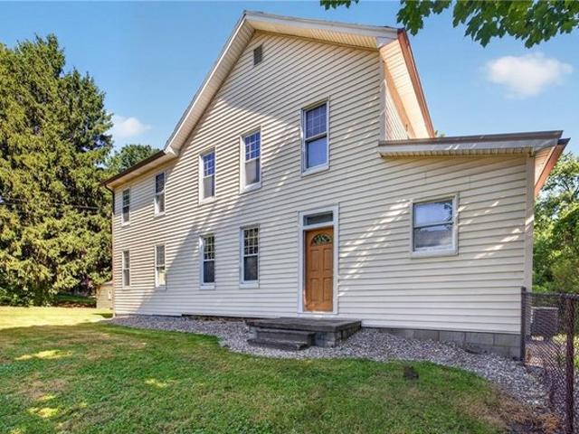 3127 Mill St, Wampum, PA 16157