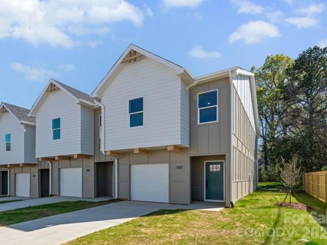 3127 Hatty Pl, Charlotte, NC 28216