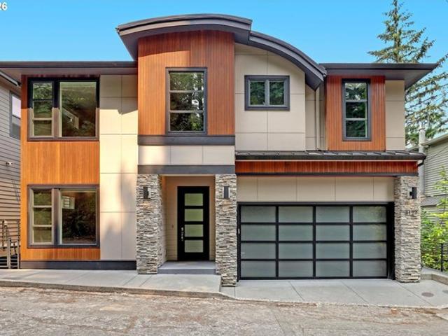3127 SW Champlain Dr, Portland, OR 97205