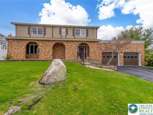 3127 S 4th Ave, Whitehall, PA 18052
