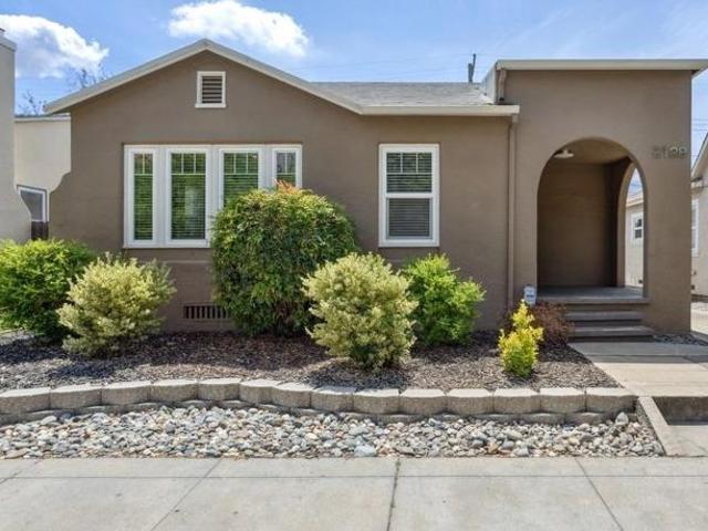 3128 N St, Sacramento, CA 95816