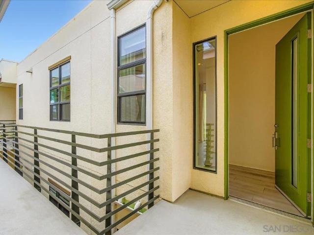 3128 Cañon St 301
