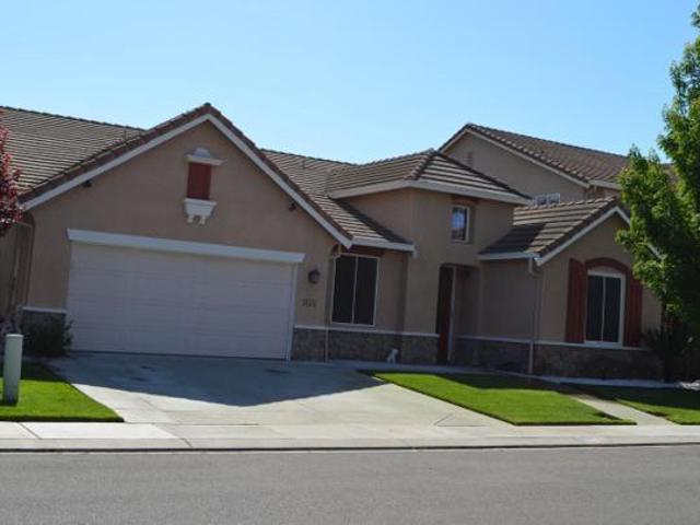3128 Queens Gate Ln, Modesto, CA 95355
