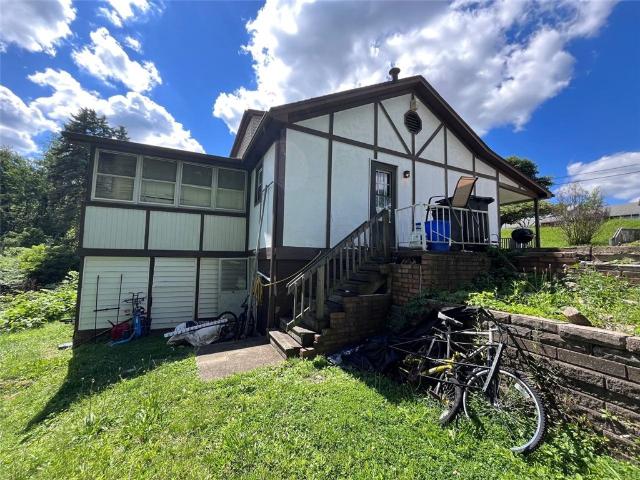 3128 Ridge Ave