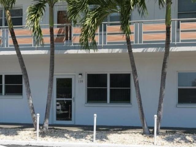 3128 59th St S Apt 110, Gulfport, FL 33707