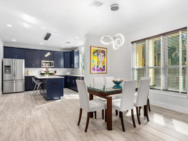 3129 Govalle Ave