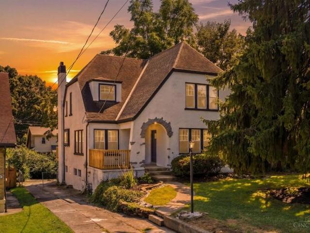 3129 Penrose Pl, Cincinnati, OH 45211