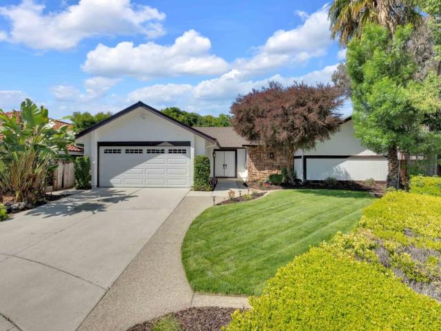 3129 Vermilion Court