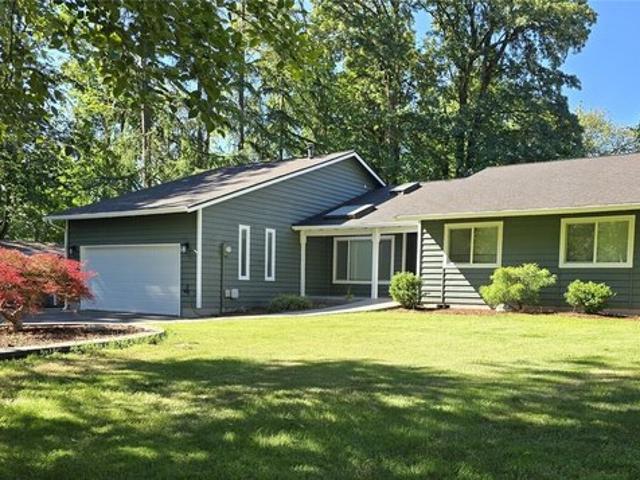 31207 W Lake Morton Dr SE, Kent, WA 98042