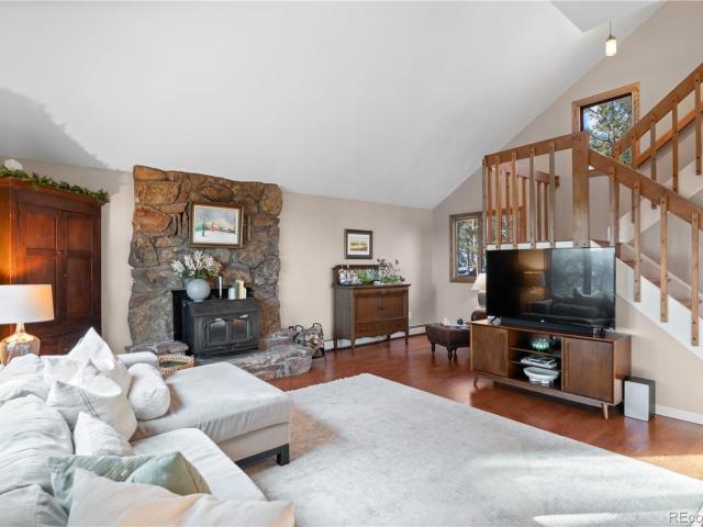 31207 Kings Valley Drive