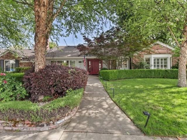 3120 American River Dr, Sacramento, CA 95864