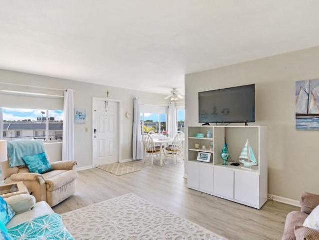 3120 Cynthia Ln #216, Lake Worth Beach, FL 33461