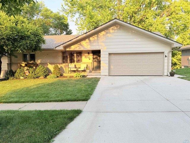 3120 S Lemon Ct, Sioux City, IA 51106