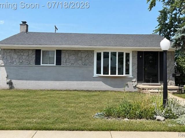31214 Geraldine St, Westland, MI 48185