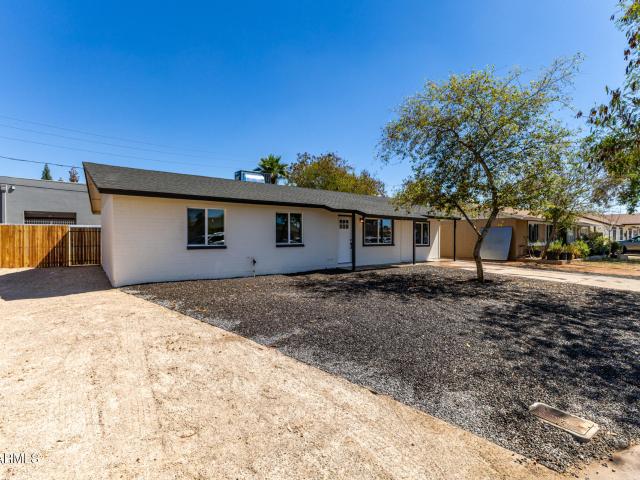 3121 N 35TH Drive