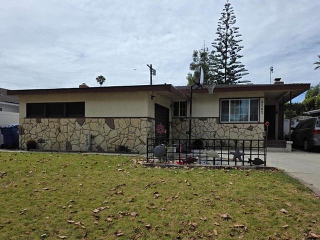 3121 N Los Coyotes Diagonal, Long Beach, CA 90808