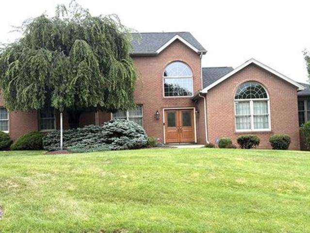 3121 Algonquin Trl, New Kensington, PA 15068