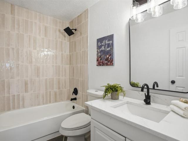 3121 Castle Rock Lane