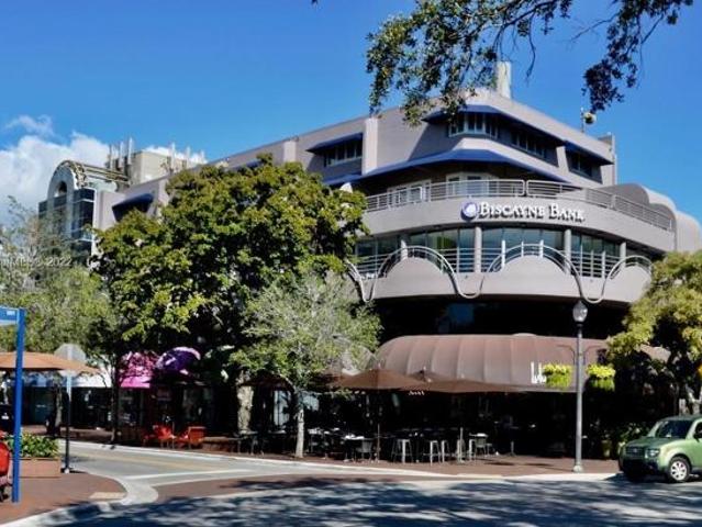 3121 Commodore Pz #PH2 Coconut Grove, FL 33133