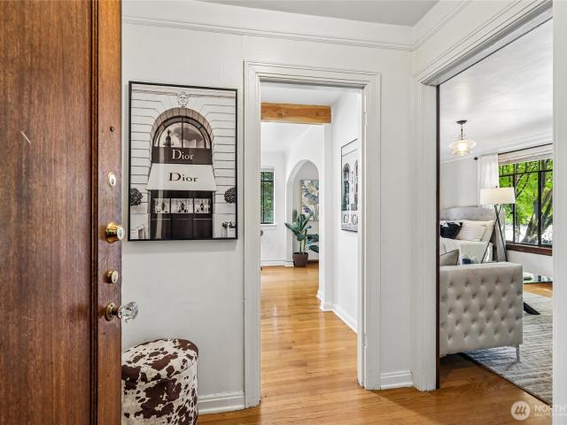 3121 Franklin Avenue E # 1