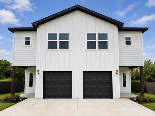 3121 Lumber St, Fort Worth, TX 76112