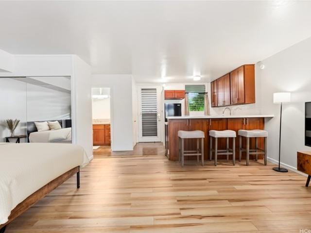 3121 Pualei Cir Apt 14, Honolulu, HI 96815