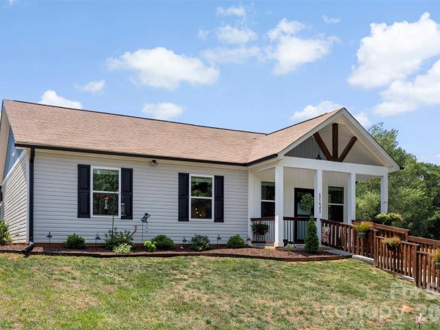 3121 Suffolk Drive