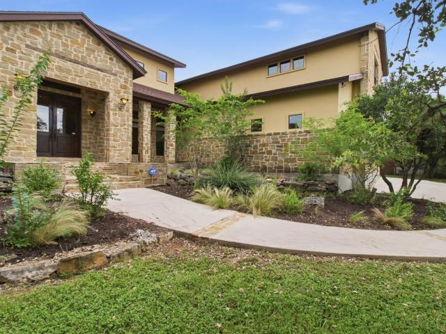 3121 Summit Ridge Dr
