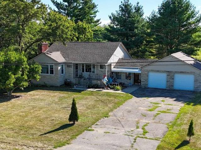 3121 S Shepherd Rd, Mount Pleasant, MI 48858