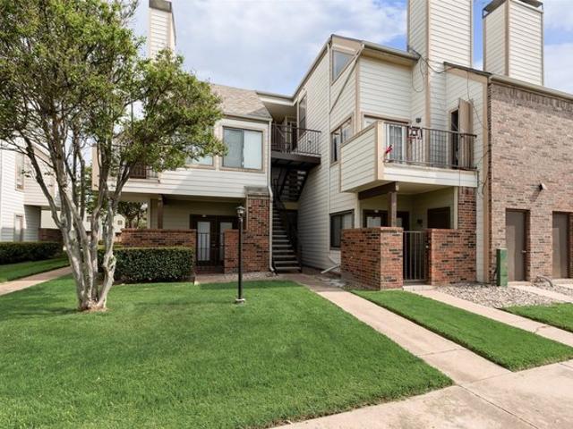 3121 Sondra Dr Apt 302, Fort Worth, TX 76107