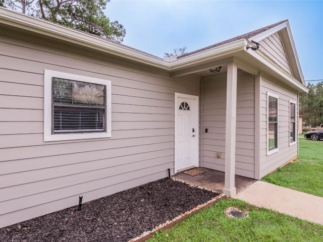 3122 Molly, Huntsville, TX 77340 | MLS #83852 | Compass