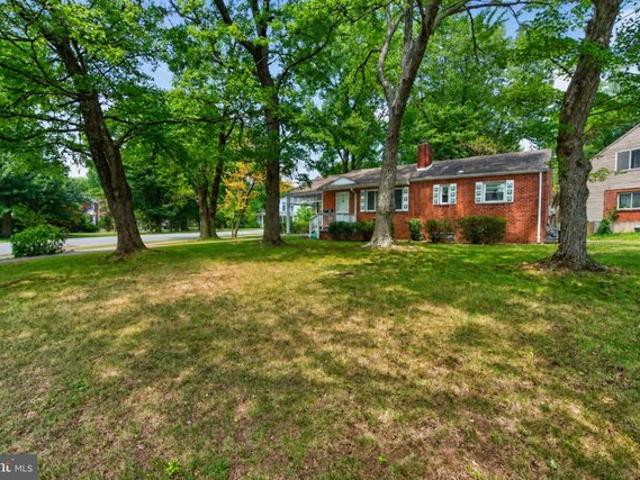 3122 Collie Ln, Falls Church, VA 22044