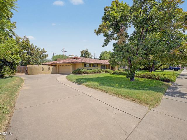 3122 e monterosa street