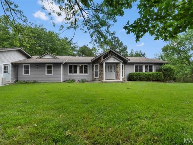 3122 Green Ridge Ct, Jackson, MO 63755