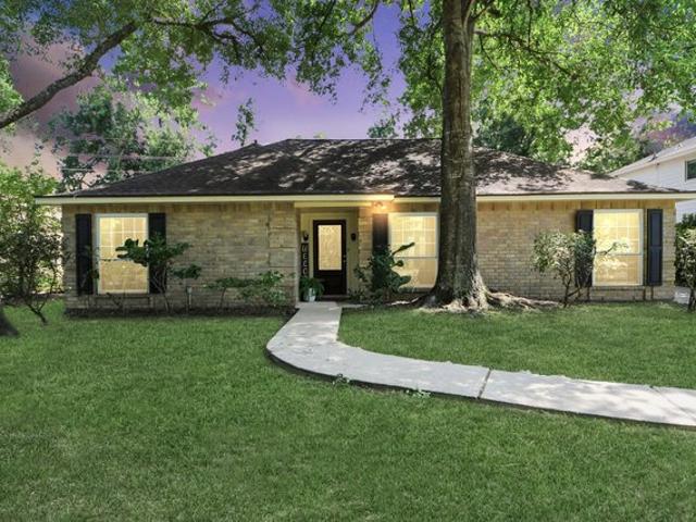 3122 Holly Green Dr, Kingwood, TX 77339