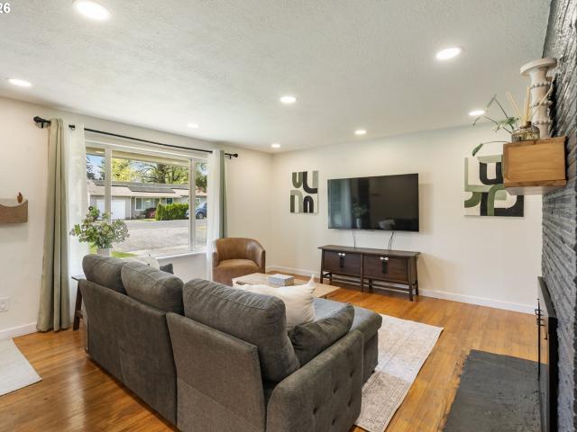 3122 SE 164TH AVE
