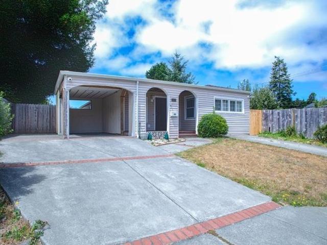 3122 T St, Eureka, CA 95503