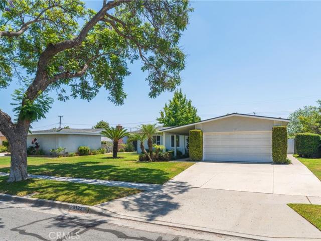 3122 W Teranimar