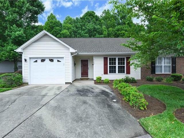 3122 Woodpoint St, Jamestown, NC 27282