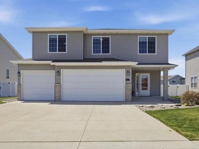 3122 5th St E, West Fargo, ND 58078