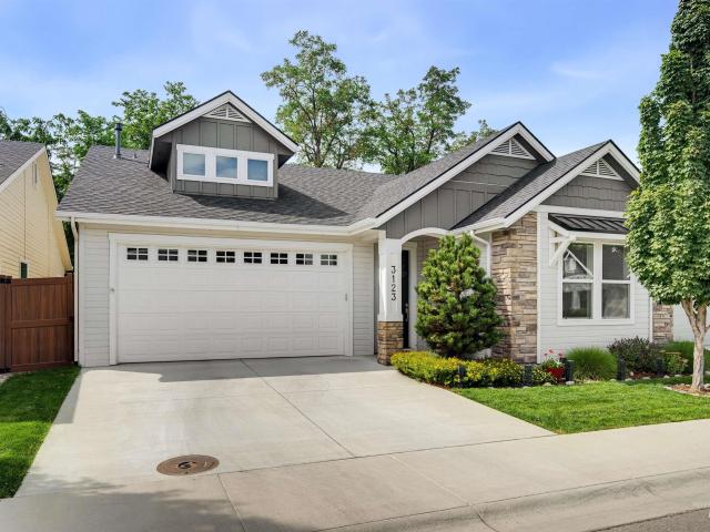 3123 N Pankratz Ave