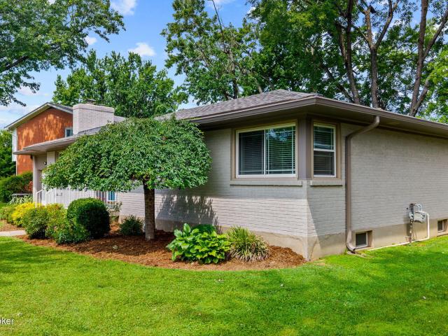 3123 Sunny Ln