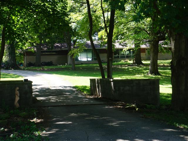 3123 W Fairview Road