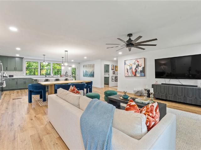 3123 W Howard Nickell Road